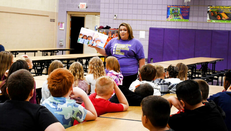 Sebring students greeted with festive return to school | News, Sports ...
